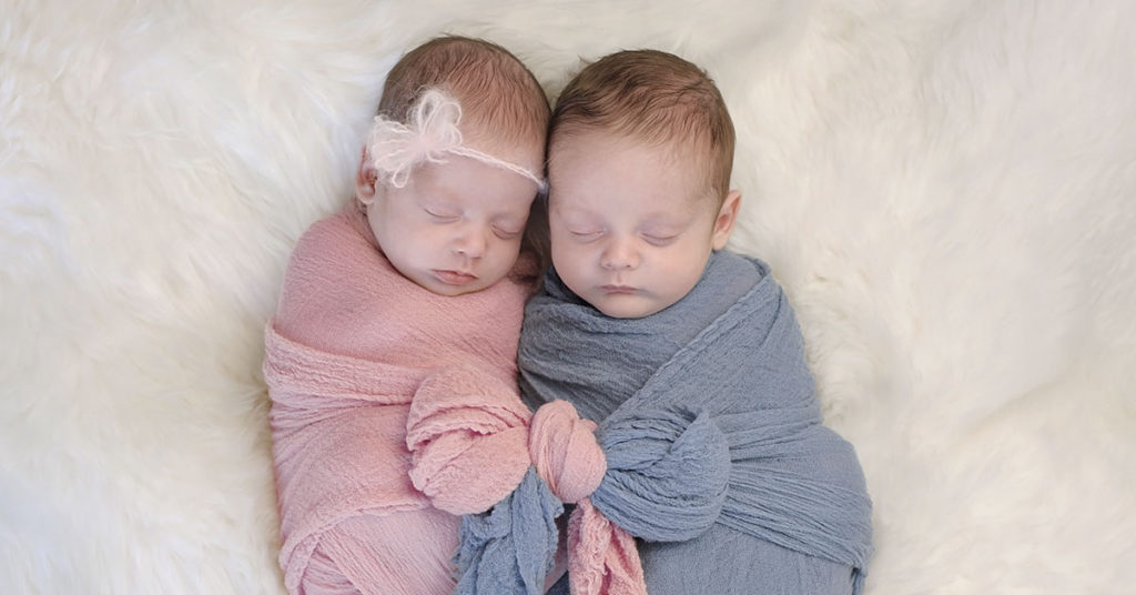 59-Year-Old Mom Gives Birth to Twins While Oldest Daughter Is ...