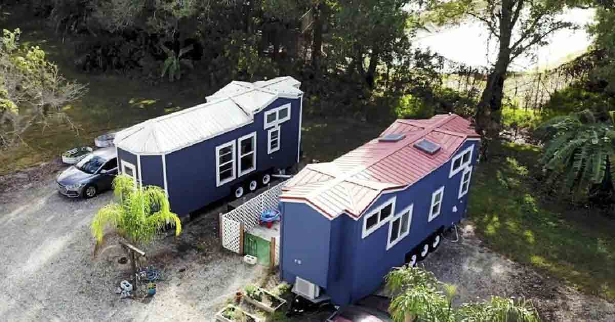 Two sisters live in two tiny homes right next to each other : Secret ...