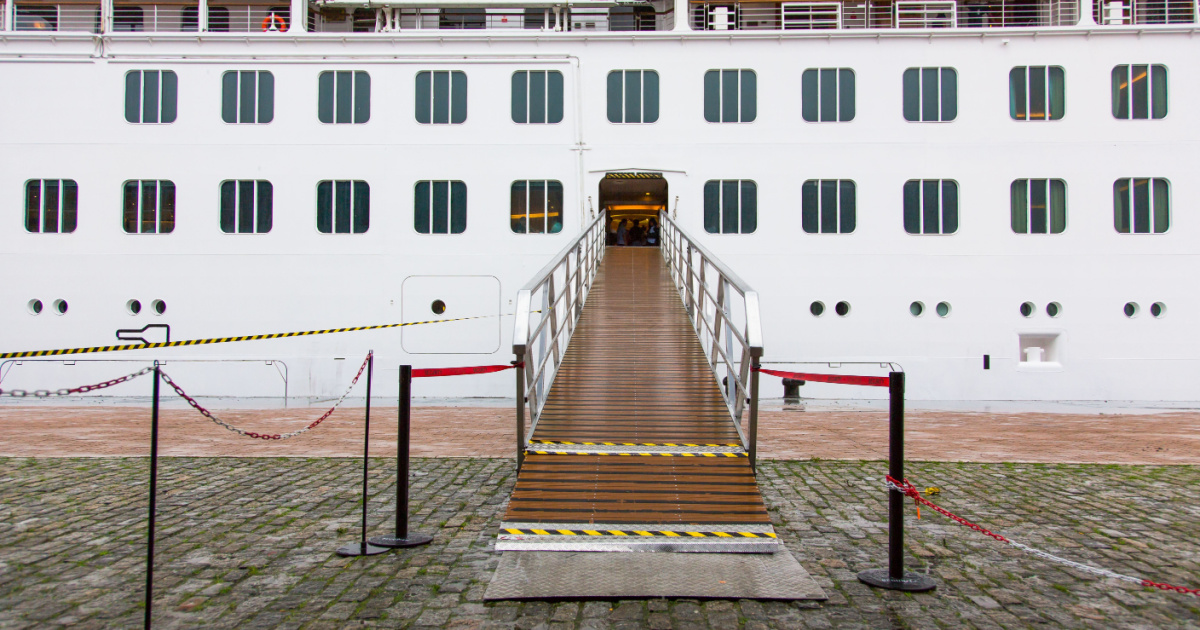 Cruise Ship Vacations: Expectation vs. Reality