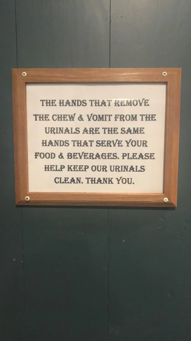 25 Times People Found The Scariest Signs And Shared Them Online
