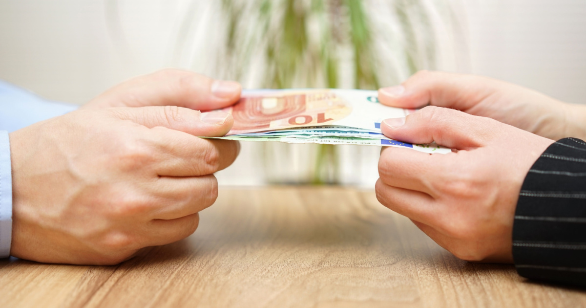 If Your Partner Does These 7 Things, It May Be Financial Abuse