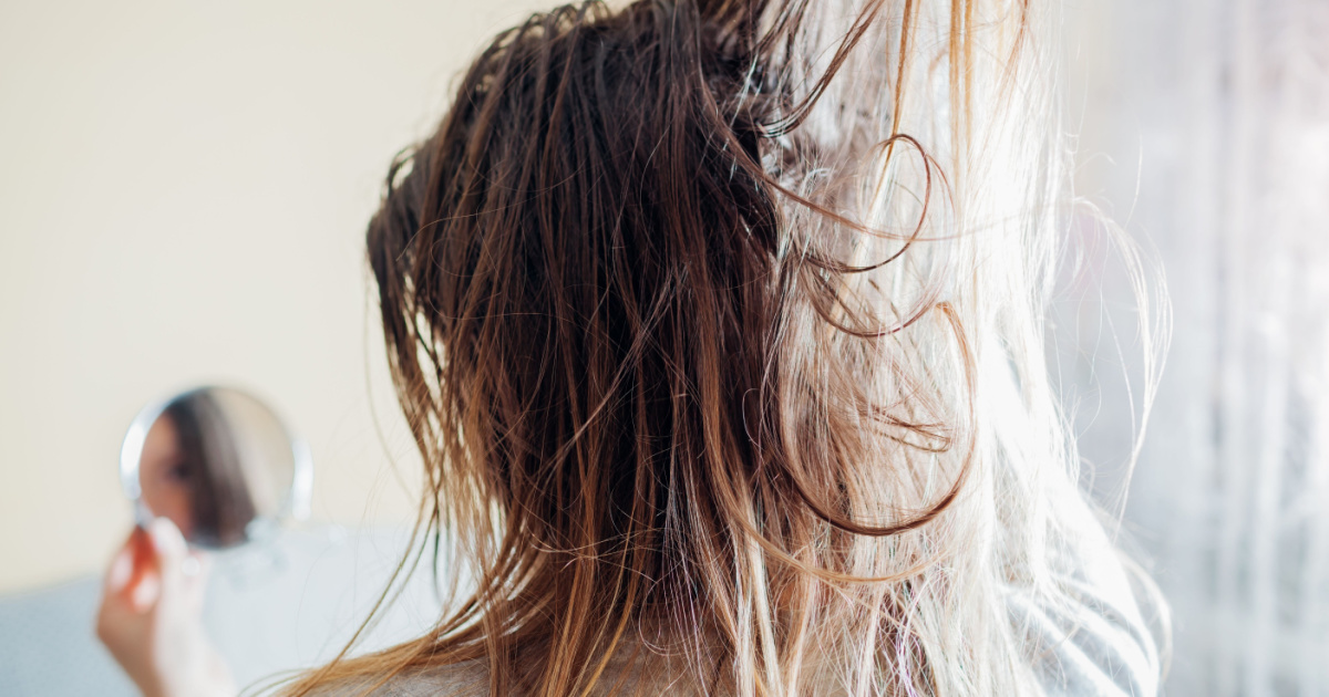 9 Gross Things Girls Do But Love To Pretend They Dont Do Secret