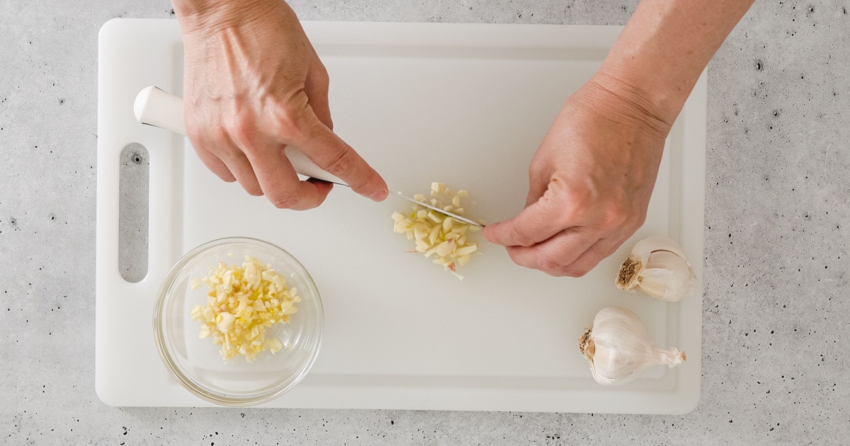 How To Effectively Clean Plastic Cutting Boards