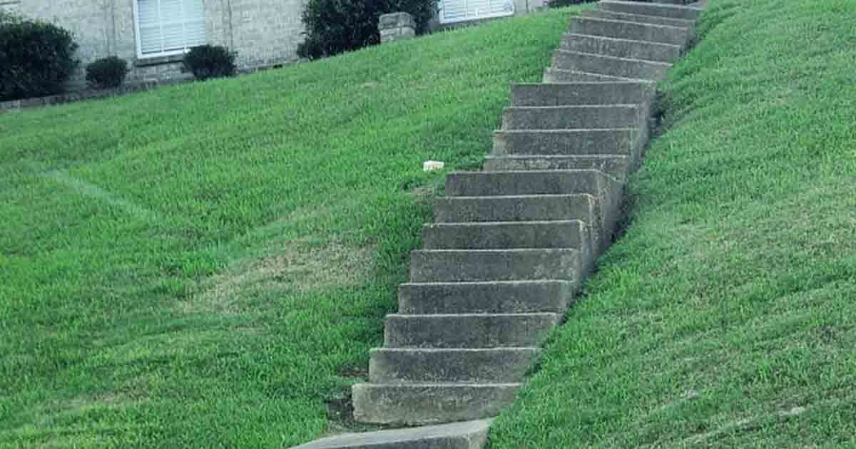 50 Times Designers Made The Most Bizzare Stairs Nodody Asked For ...
