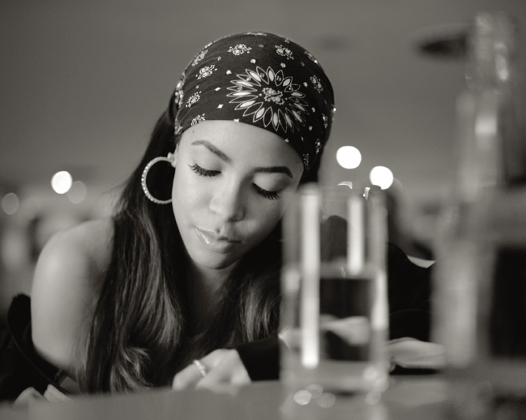 What Happened to Famed Singer Aaliyah, Who Died After Supposedly Being ...