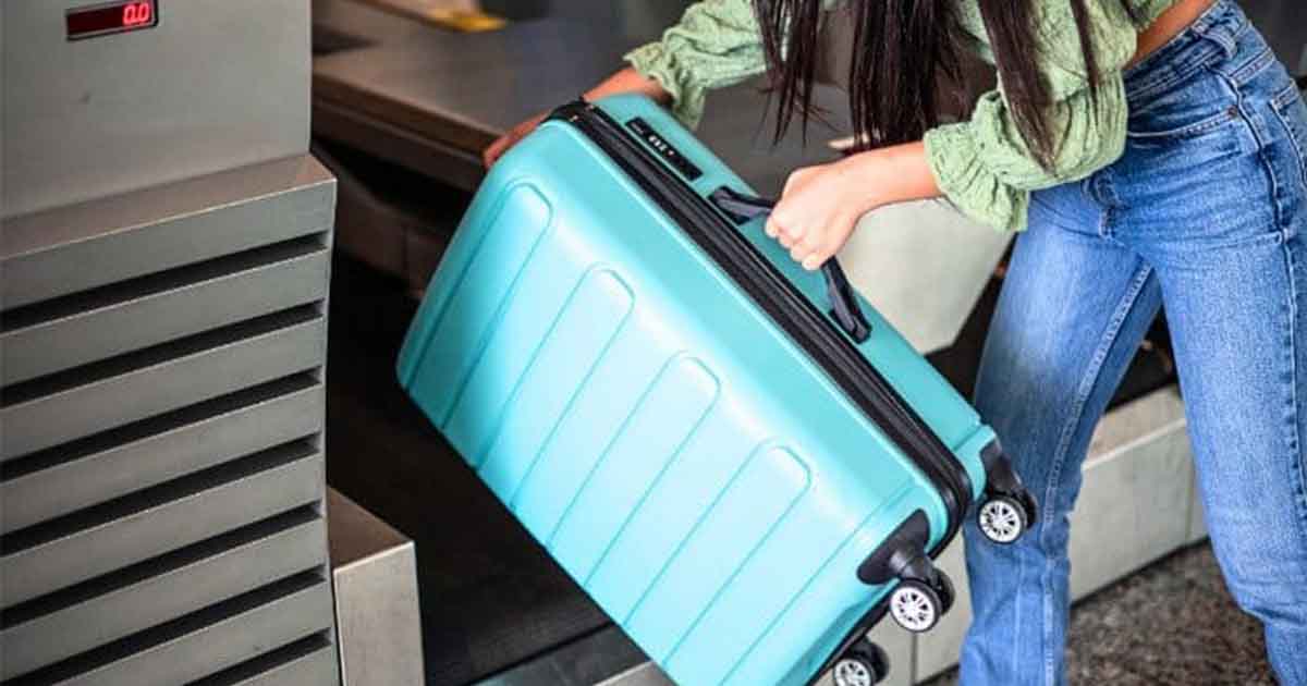 10 Items You Should Always Keep Out of Your Checked Luggage