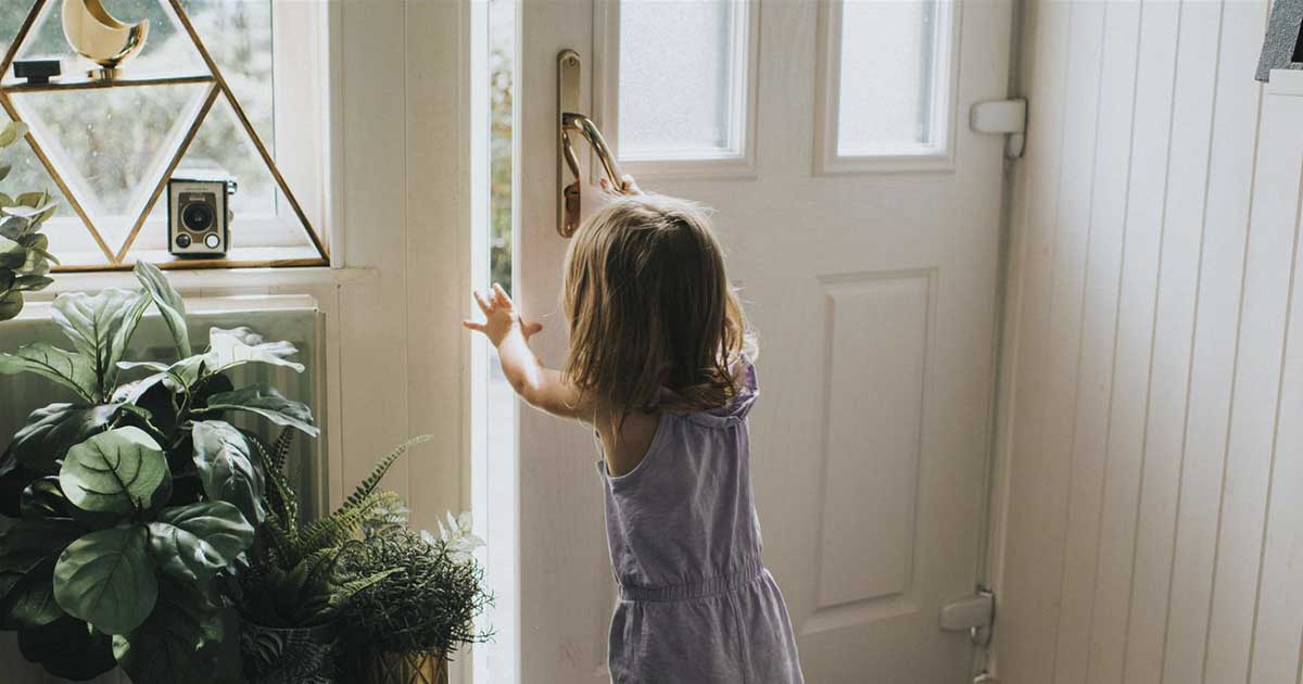 10 Smart Safety Habits Practiced by Danger-Savvy Kids