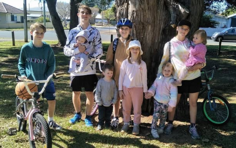 16 Children: Inside the Life of Australia's Biggest Family